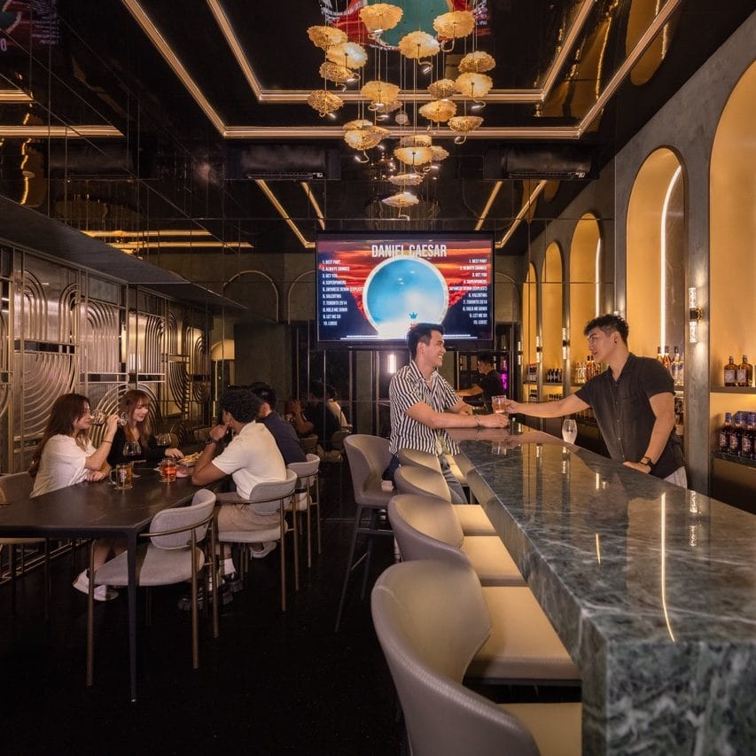 CUBE SOCIAL @ BOAT QUAY – CUBE Boutique Capsule Hotels are beautifully designed capsules in ...